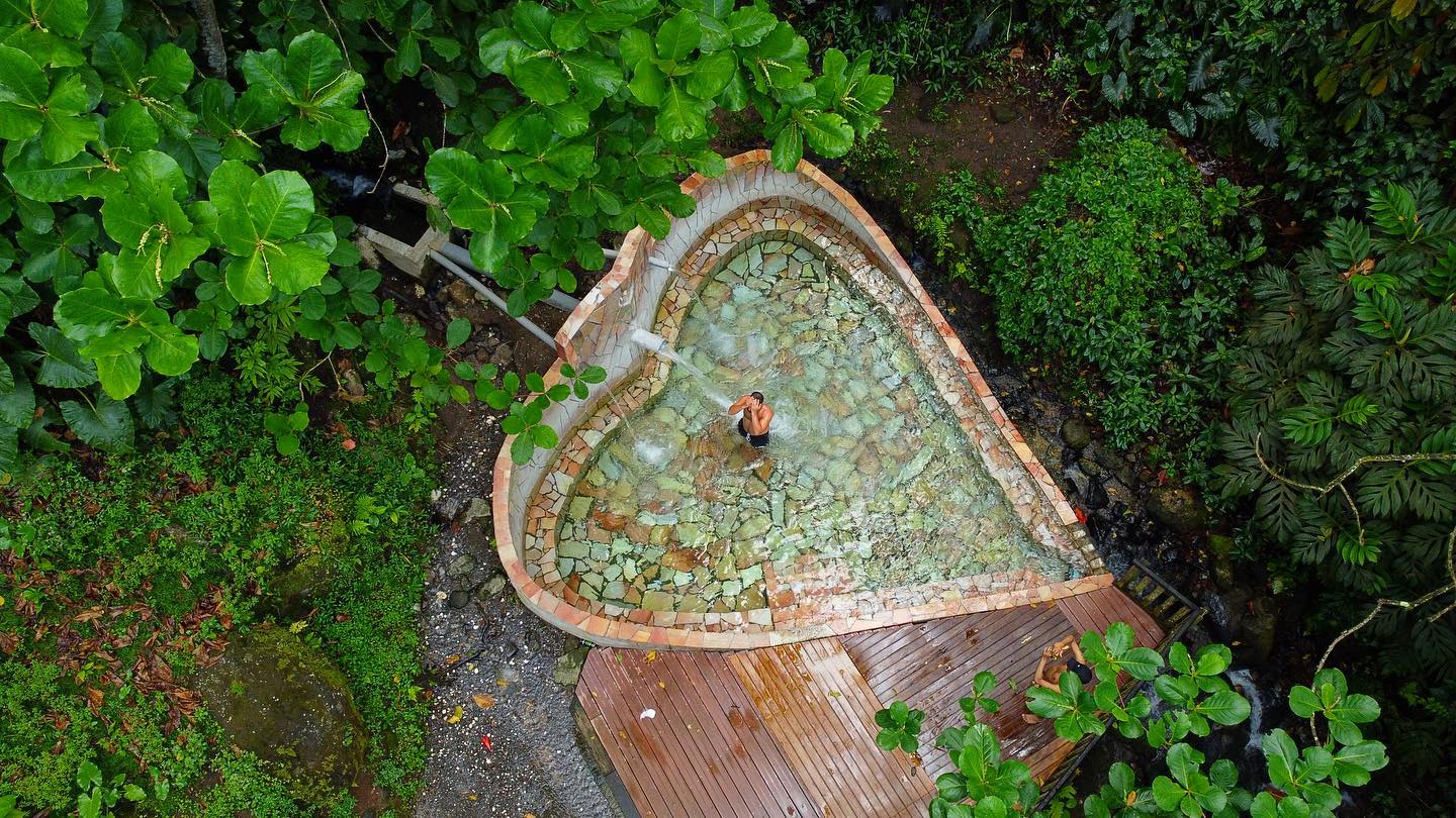 4 sources d'eau chaude à faire en Guadeloupe